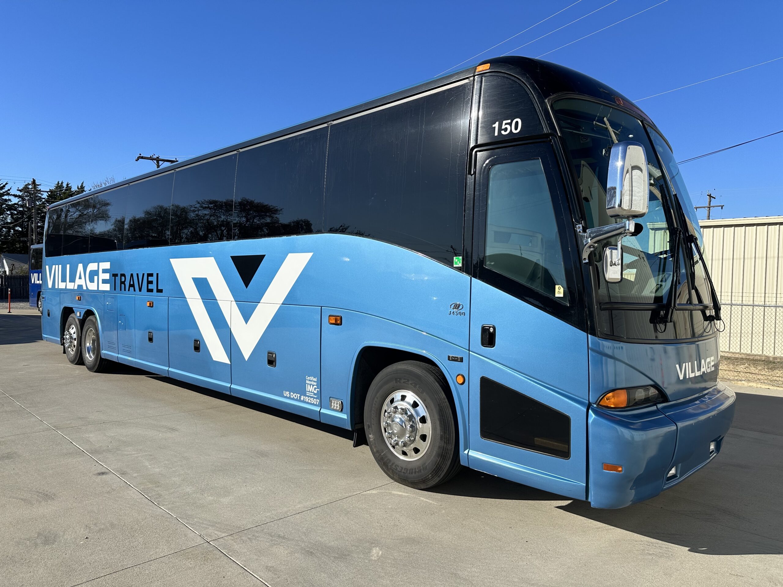 2010 MCI J4500 For Sale